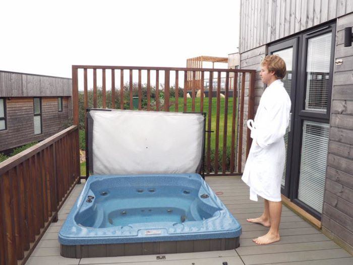 5 Reasons Why Gwel an Mor in Cornwall is Perfect for Honeymooners