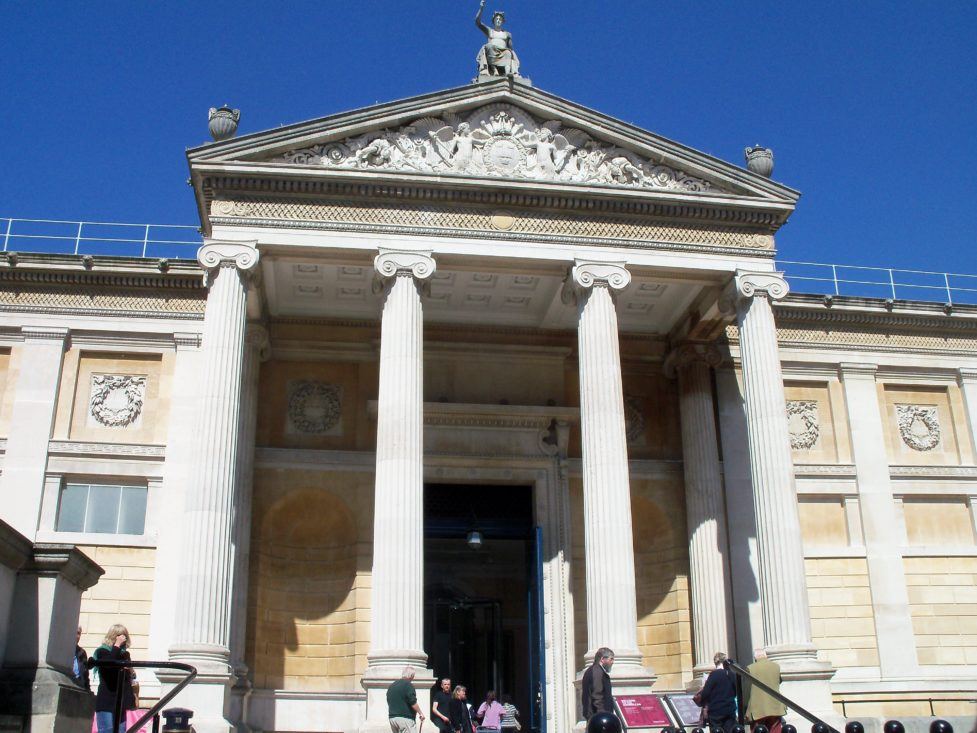 12 Best Things to Do in Oxford – Where to Go, Attractions to Visit