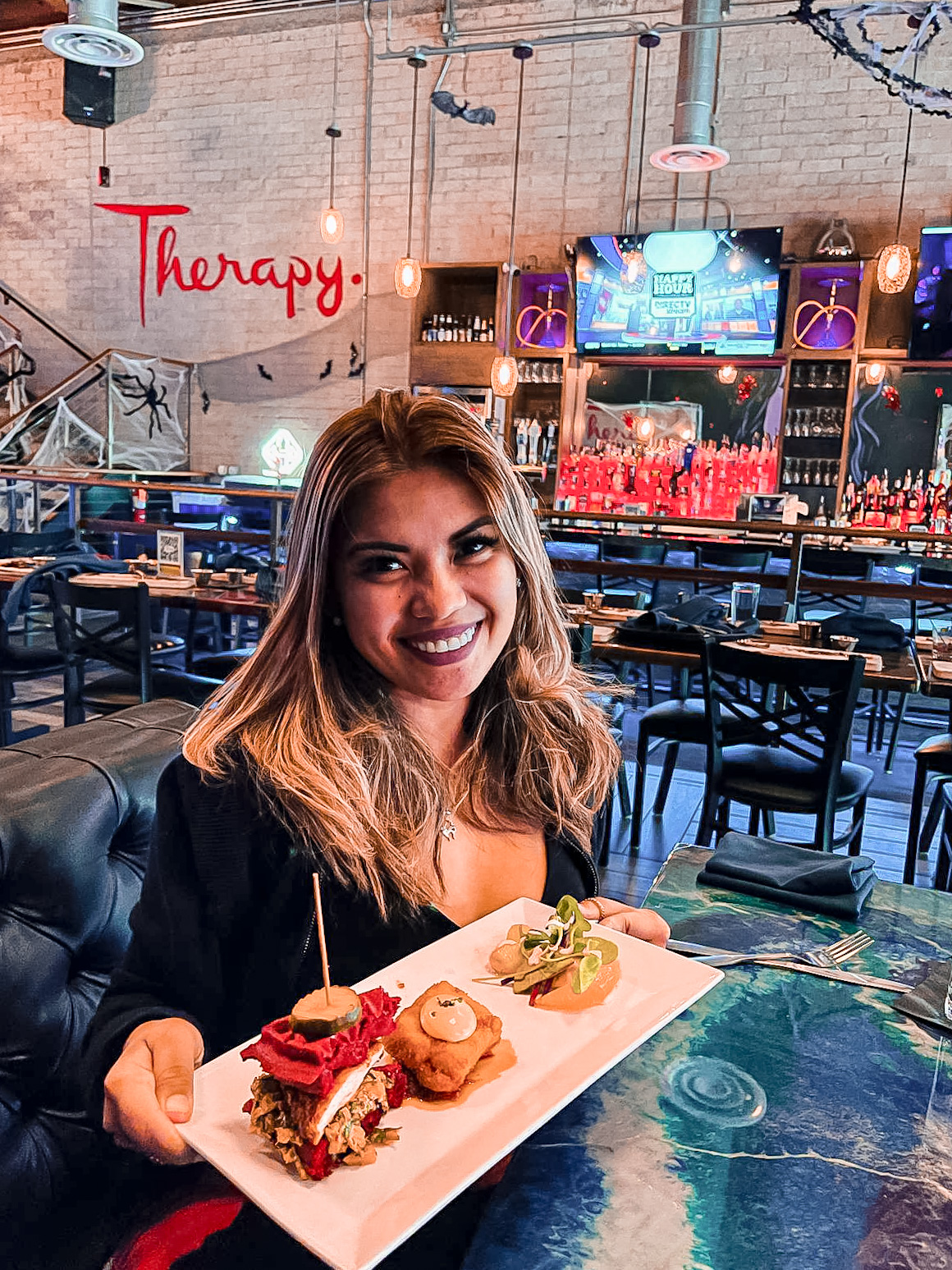 My Self-Guided Finger Licking Foodie Tour Experience in Las Vegas!