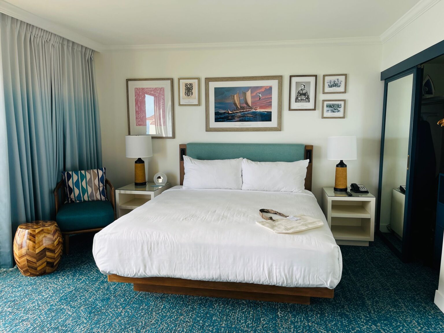 Outrigger Reef Waikiki Beach Resorts - A Travel Guide to Waikiki, Hawaii